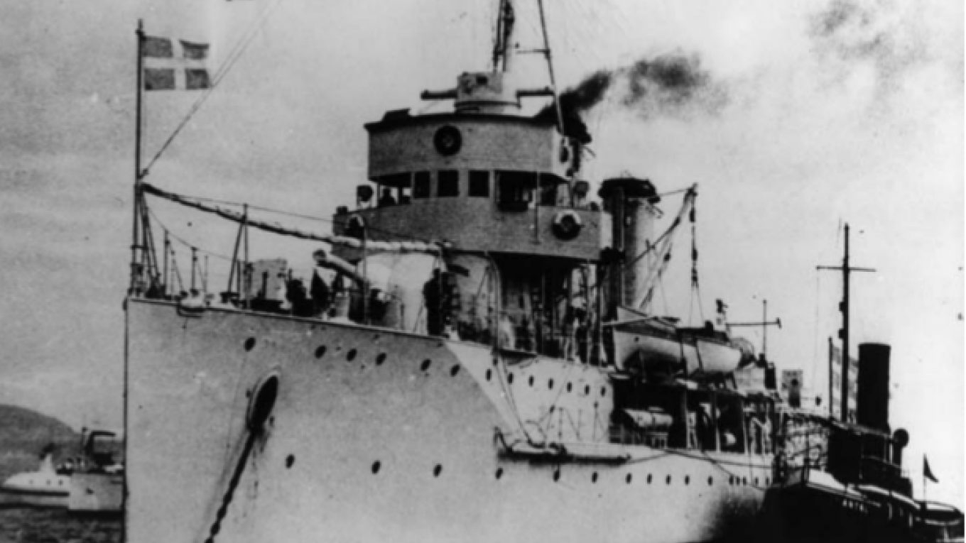 15 Αυγούστου 1940: Ο άνανδρος τορπιλισμός της «ΕΛΛΗΣ» στην Τήνο από ...